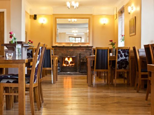 Martins' Pond Potten End Berkhamsted : Freehouse With Good Food